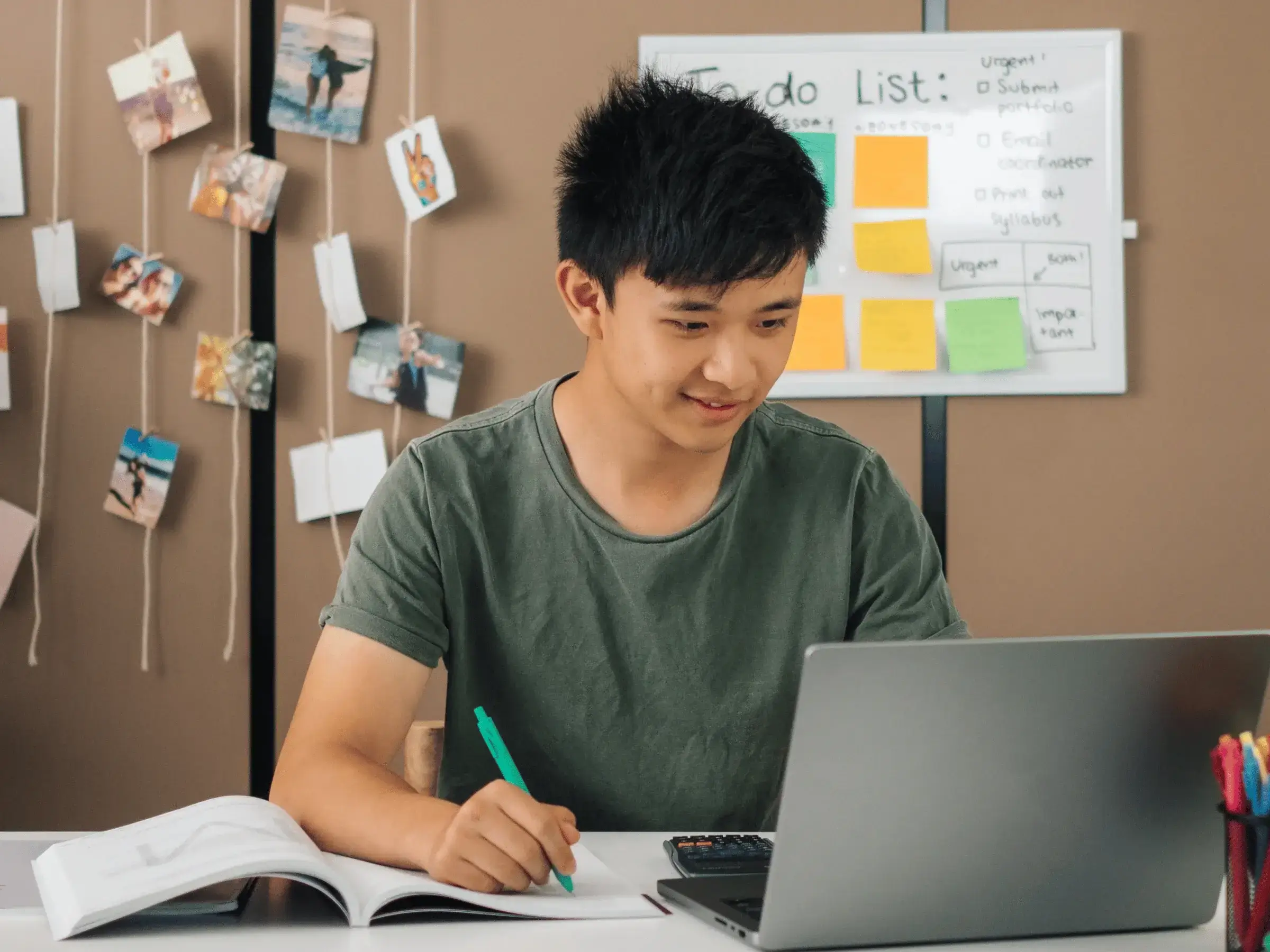 Year 9 Tutoring in Melbourne | English, Maths and Science